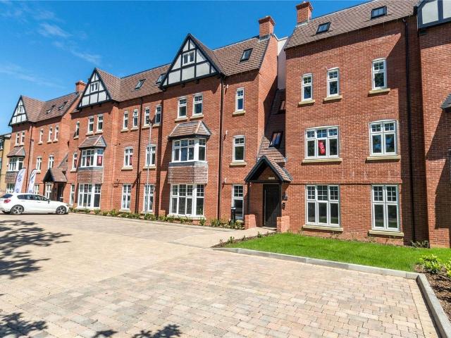 Wake Green Road, Birmingham, West Midlands B13, 2 bed flat to rent, £1,400 pcm | PrimeLocation