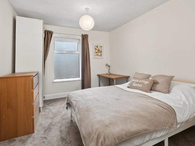 Wake Street, Plymouth PL4, Room to rent, £530 pcm | PrimeLocation