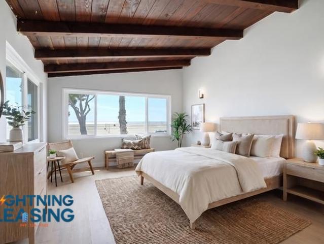 Wake Up to the Ocean Every Day — 1 Bed / 1 Bath Apartment in the Heart of Belmont Shore