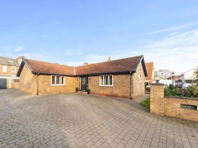 Wakefield Road, Ackworth, 3 Bedroom Detached