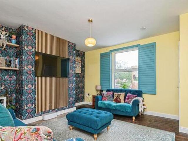 Wakefield Road, Huddersfield, 3 Bedroom Semi detached