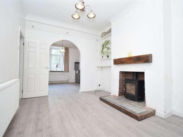Wakefield Road, Kinsley, Pontefract, WF9