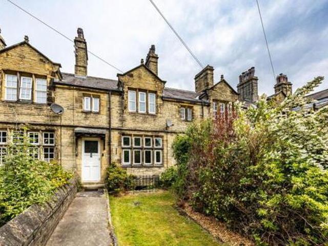 Wakefield Road, Lightcliffe, 2 Bedroom Cottage