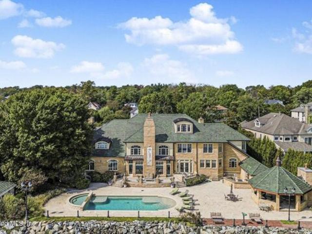 Wakefield Rd, Staten Island, Home For Sale