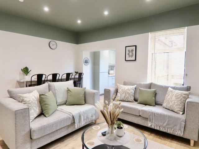 Wakefield WF1, Room to rent, £575 pcm | PrimeLocation