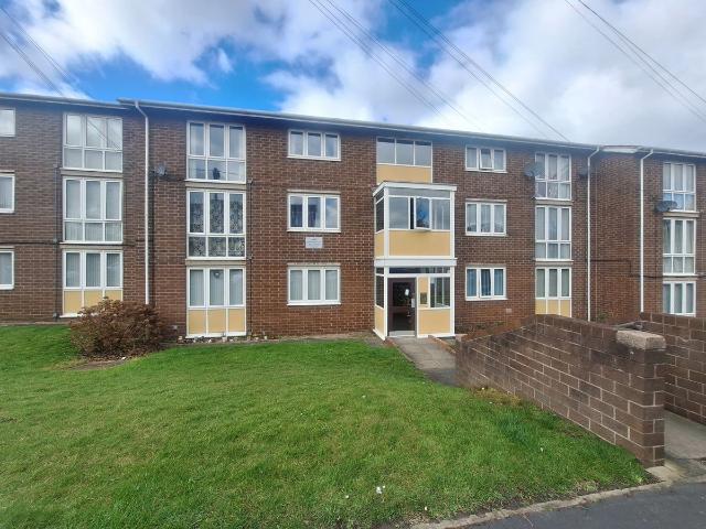 Wakefield WF1, 2 bed flat to rent, £700 pcm | PrimeLocation