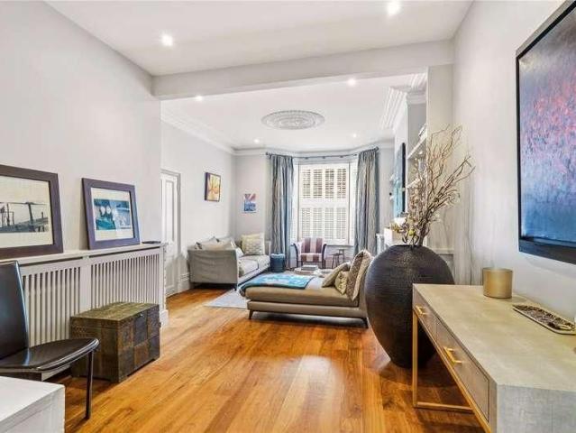 Wakehurst Road, London, SW11
