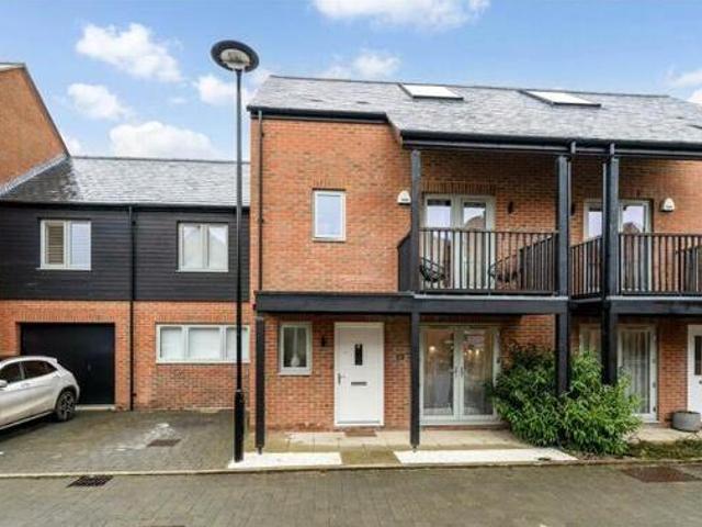 Wakelin Gardens, Winchester, 4 Bedroom Terraced