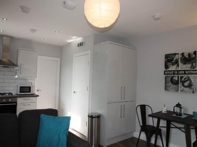 Walter Street, Derby, First Floor 2 bed flat to rent £1,260 pcm £291 pw