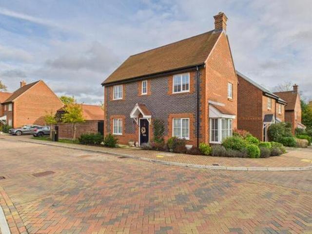 Walters Ash, Janes Way, High Wycombe, 3 Bedroom Detached
