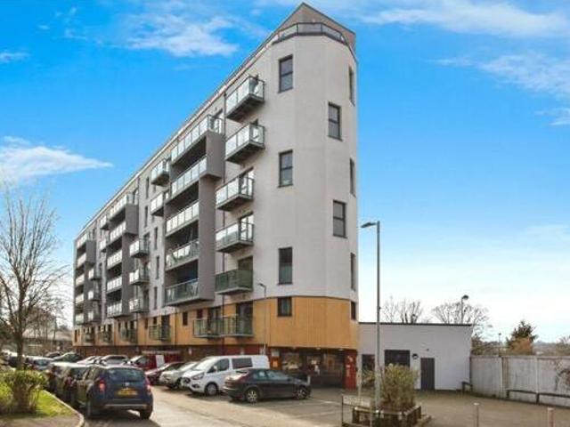 Walters Farm Road, Tonbridge, 2 Bedroom Flat