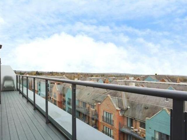 Walters Farm Road, Tonbridge, 2 Bedroom Flat