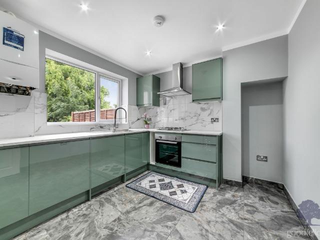 Waltham Road, Carshalton SM5, 3 bed terraced house to rent, £2,300 pcm | PrimeLocation
