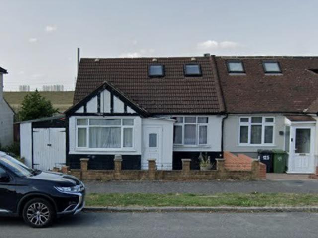 Waltham Way, LONDON E4 3 bed bungalow to rent £2,450 pcm £565 pw