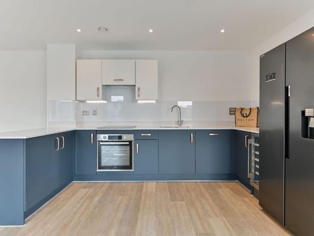 Walton Court, Walton On Thames KT12, 3 bed flat to rent, £3,778 pcm | PrimeLocation