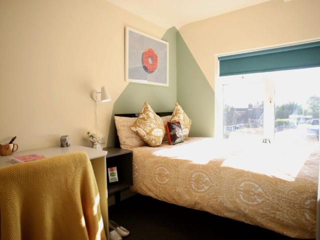 Walton Bank, Brighton BN1, Room to rent, £758 pppm | PrimeLocation