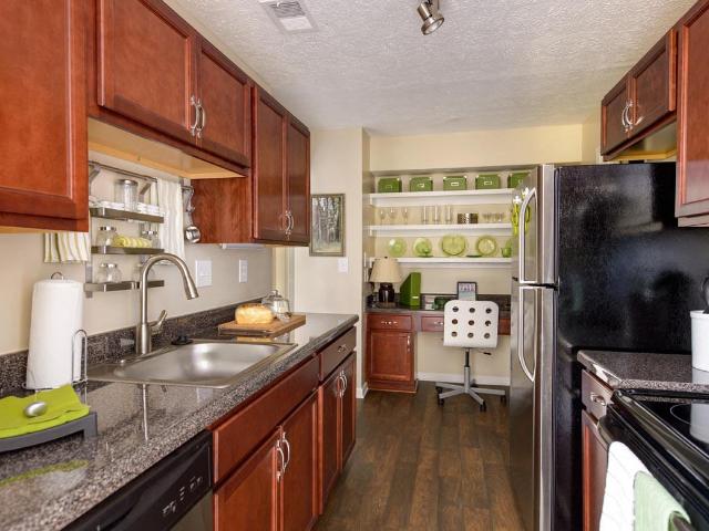 Walton Grove 2 Bedroom Apartment for Rent at 2550 Cumberland Blvd Se, Smyrna, GA 30080