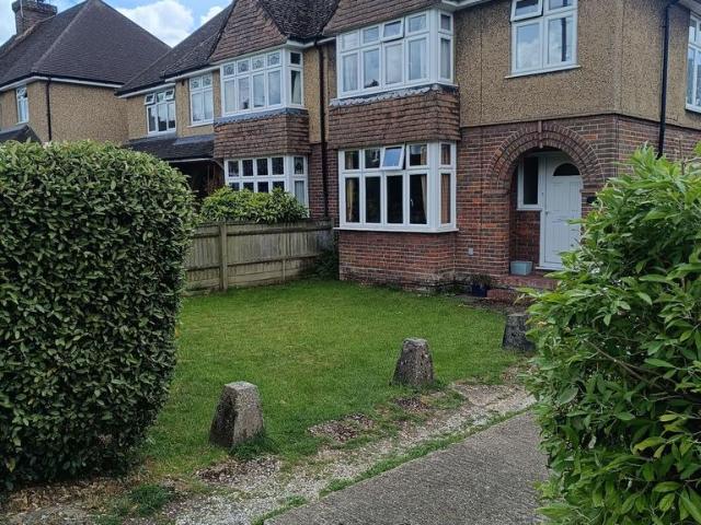 Walton Dene, Aylesbury 3 bed semi detached house to rent £1,695 pcm £391 pw