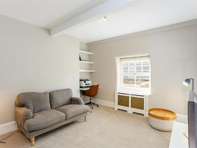 Walton Street, Chelsea, SW3 1 bed apartment to rent £2,708 pcm £625 pw