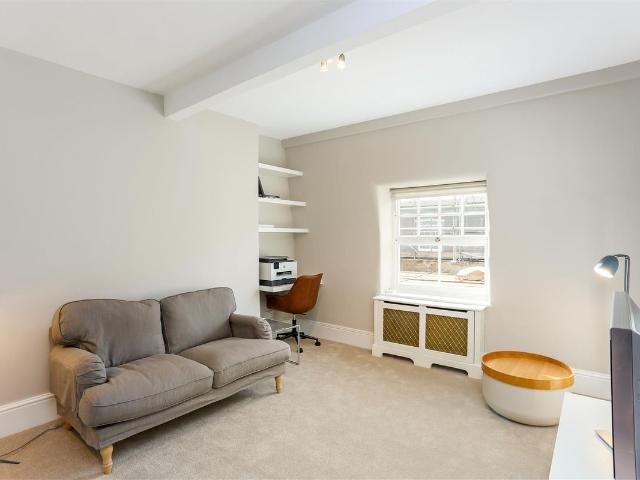 Walton Street, Chelsea SW3, 1 bed flat to rent, £2,708 pcm | PrimeLocation