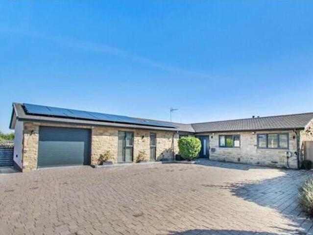 Walton Park, Pannal, 4 Bedroom Bungalow