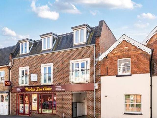 Walton Road, East Molesey, 1 Bedroom Flat