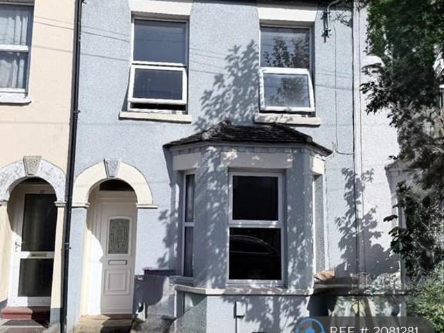 Walton Road, Folkestone, CT19 3 bed terraced house to rent £1,195 pcm £276 pw