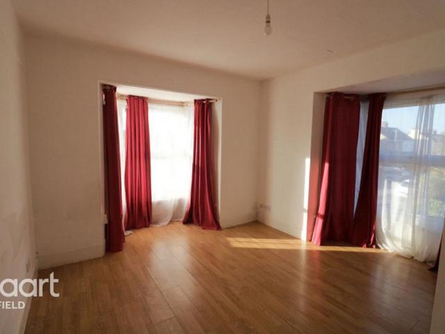 Walton Road, HODDESDON 6 bed semi detached house to rent £3,800 pcm £877 pw