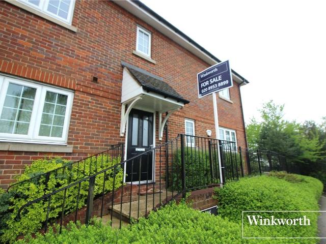 Walton Terrace, Watford Road, Elstree, Borehamwood WD6, 2 bed maisonette to rent, £1,750 pcm | PrimeLocation