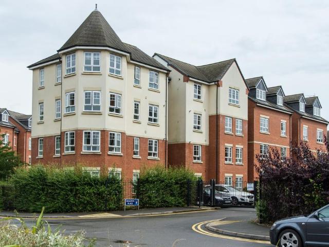 Walwin Place, Ansel Way, Warwick CV34 2 bed serviced apartment to rent £3,012 pcm £695 pw