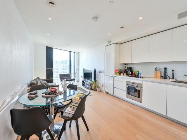Walworth Road, Elephant and Castle. 1 bed flat to rent £2,600 pcm £600 pw