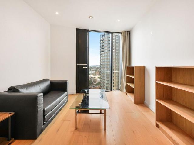 Walworth Road, Elephant and Castle. 1 bed flat to rent £3,380 pcm £780 pw