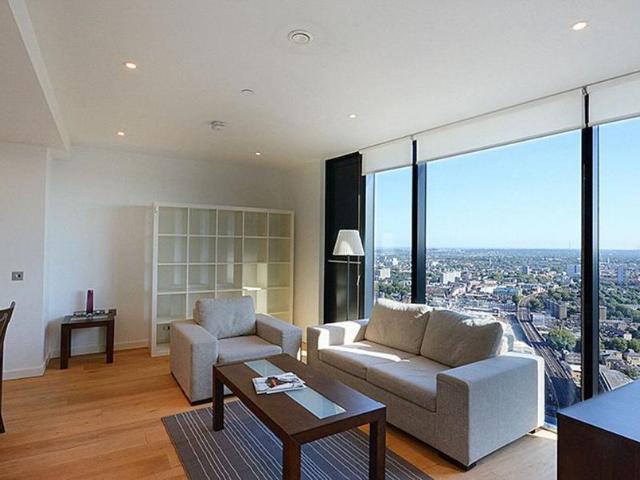 Walworth Road, Elephant and Castle. 2 bed flat to rent £4,500 pcm £1,038 pw
