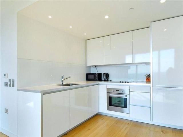 Walworth Road, Elephant And Castle, London SE1, 2 bed flat to rent, £3,250 pcm | PrimeLocation