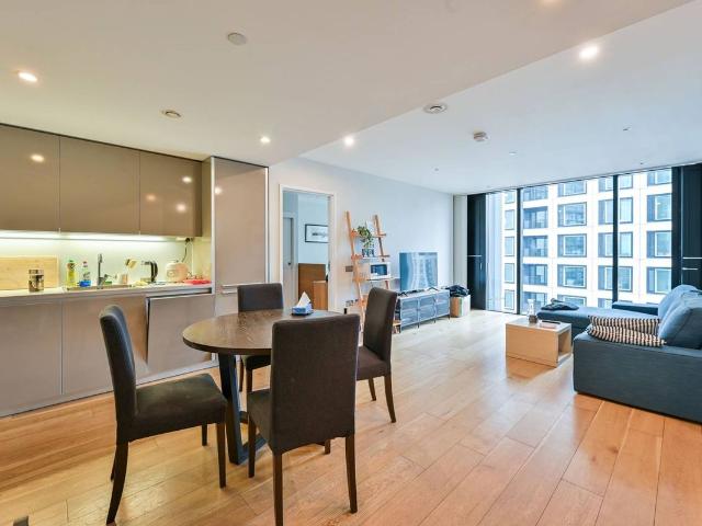 Walworth Road, Elephant And Castle, London SE1, 2 bed flat to rent, £3,300 pcm | PrimeLocation