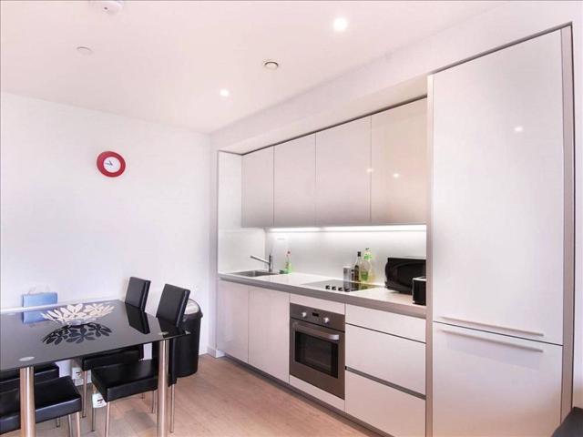 Walworth Road, Elephant And Castle, London SE1, 2 bed flat to rent, £4,800 pcm | PrimeLocation