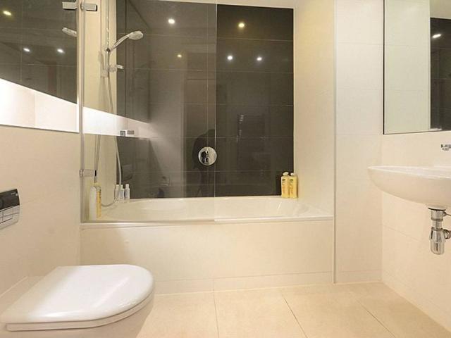 Walworth Road, Elephant And Castle, London SE1, Maisonette to rent, £2,000 pcm | PrimeLocation