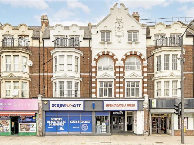 Walworth Road, Elephant & Castle SE17, 2 bed flat to rent, £2,250 pcm | PrimeLocation