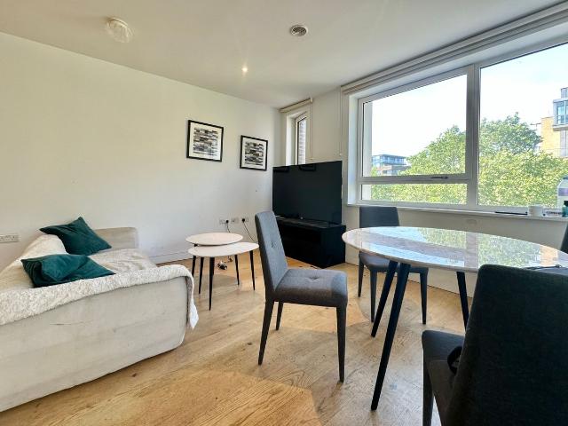 Walworth Road, London SE17, 2 bed flat to rent, £2,990 pcm | PrimeLocation