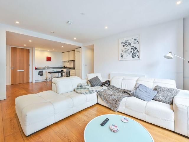 Walworth Road, London SE1, Elephant And Castle, London, 2 bed flat to rent, £4,500 pcm | PrimeLocation