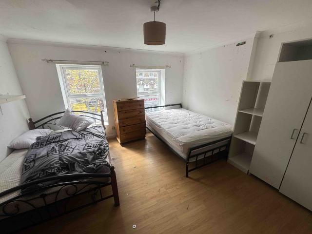 Walworth Road SE17, 1 bed flat to rent, £1,299 pcm | PrimeLocation