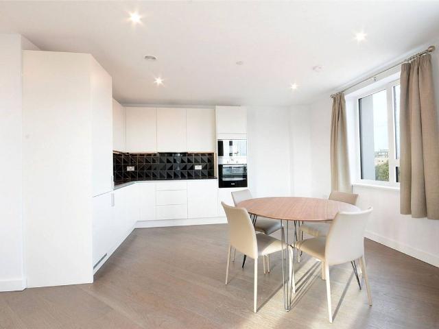 Walworth Square, Elephant And Castle, London SE17, 1 bed flat to rent, £2,701 pcm | PrimeLocation