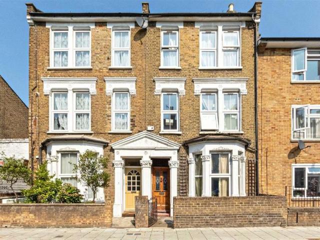 Walberswick Street, London SW8 2 bed flat to rent £2,600 pcm £600 pw