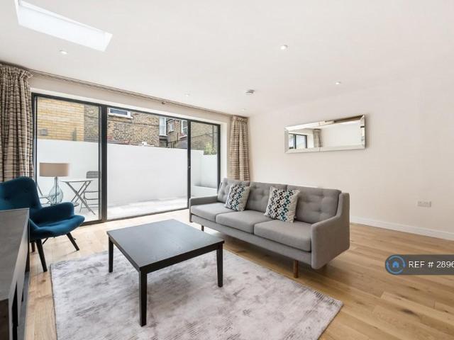 Walcorde Avenue, London, SE17 2 bed flat to rent £2,600 pcm £600 pw
