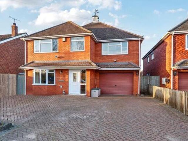 Walcot Lane, Drakes Broughton, 5 Bedroom Detached