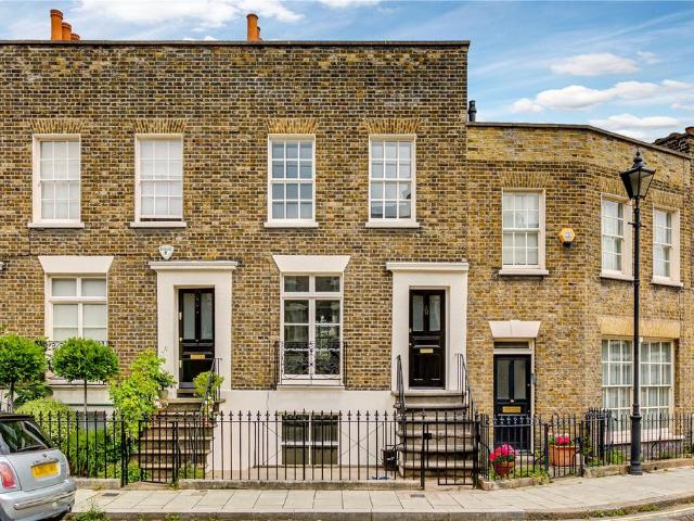 Walcot Square, London, SE11 3 bed terraced house to rent £4,300 pcm £992 pw