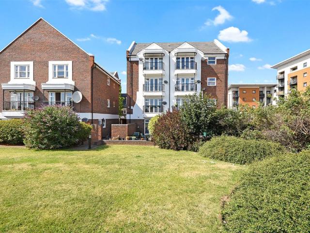 Waldair Court, Barge House Road, London E16, 1 bed flat to rent, £1,500 pcm | PrimeLocation