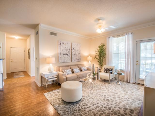 Walden at Chatham Center 1 Bedroom Apartment for Rent at 100 Walden Ln, Savannah, GA 31405 Chatham Parkway