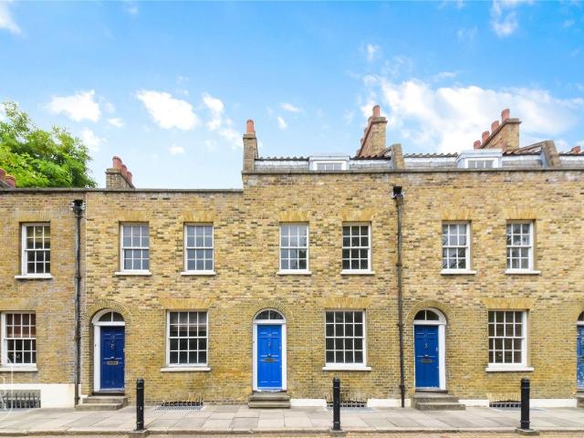 Walden Street, London E1, 3 bed terraced house to rent, £3,500 pcm | PrimeLocation