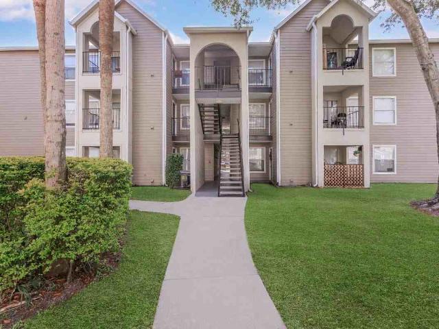Walden Palms 3 Bedroom Apartment for Rent at 4700 Walden Cir, Orlando, FL 32811 Florida Center North